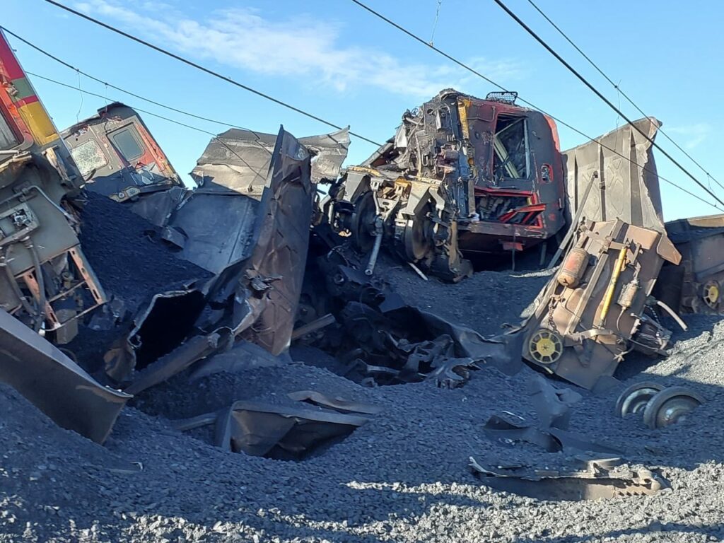 In Pictures: Transnet Freight Rail's 50-wagon coal derailment - Miningmx