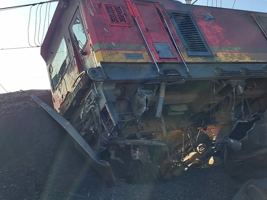 In Pictures: Transnet Freight Rail's 50-wagon coal derailment - Miningmx