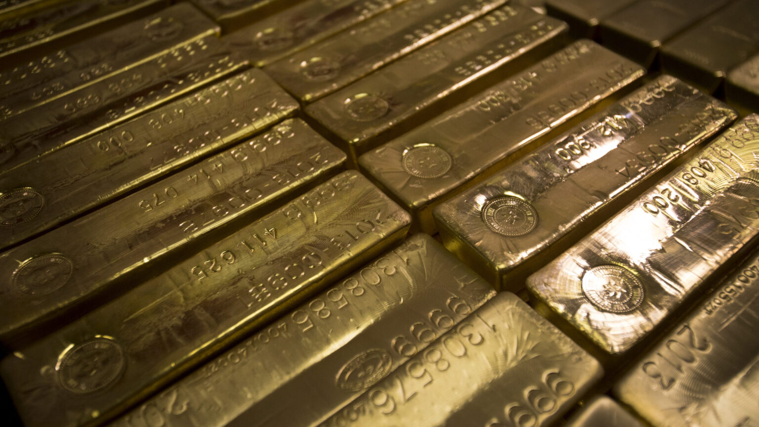 Lebanon gold sale mooted to end financial crisis - Miningmx