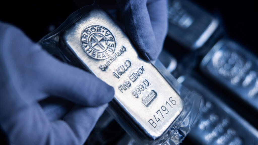 Silver market ripe for another price squeeze - report - Miningmx